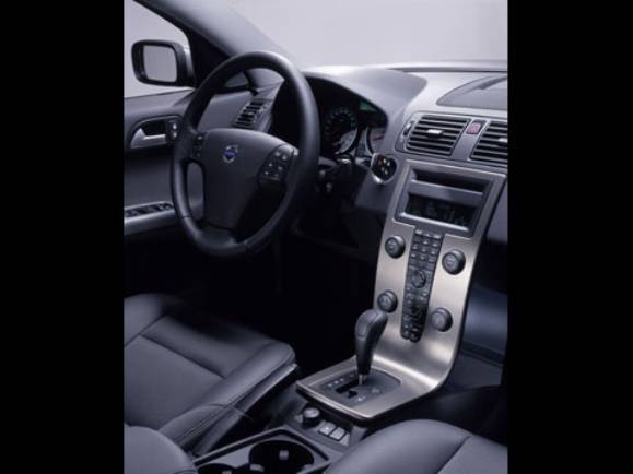 The all-new Volvo S40 - AutoSpies Auto News