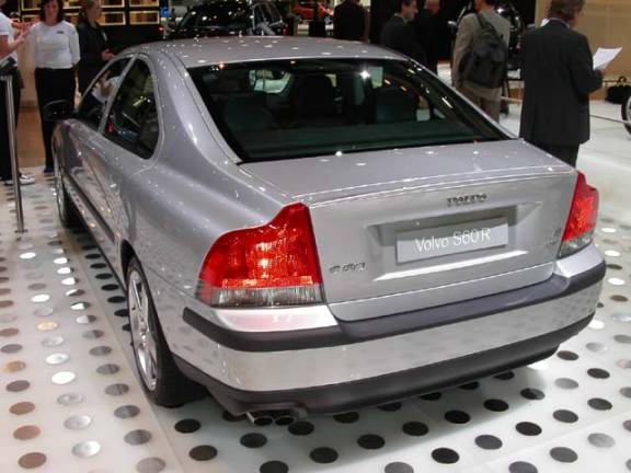 Volvo R-series - AutoSpies Auto News