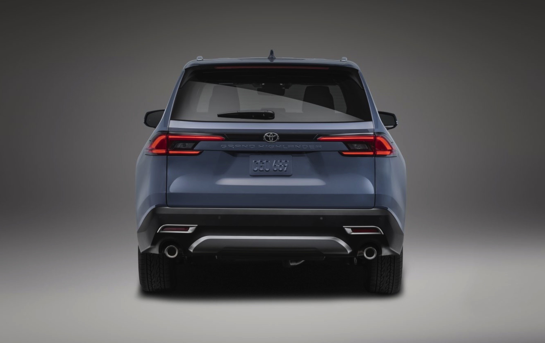 CHICAGO AUTO SHOW: The TOYOLLURIDE? Toyota Takes A GRAND SWIPE At KIA ...