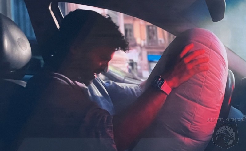 Apple Watch Series 8 Features Crash Detection - Will Notify Emergency ...