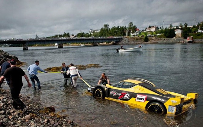 Supercar 101 - How To Crash Your Ferrari Into The Ocean Without Really ...