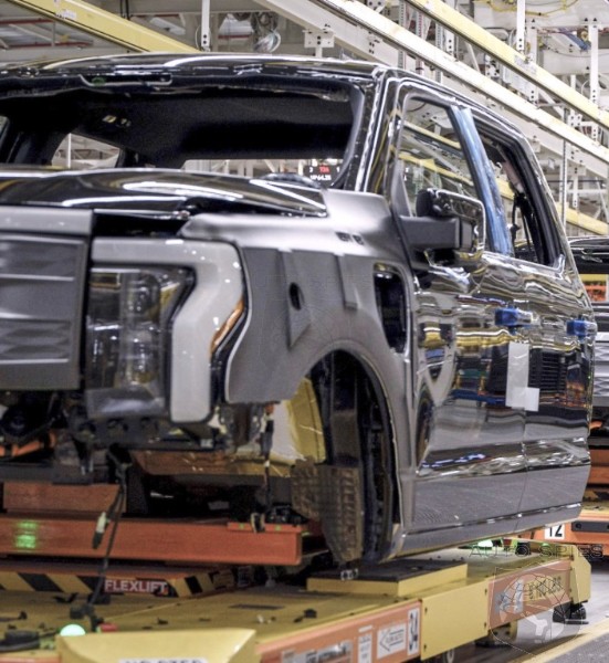 Almost 400 Dealers Drop Out Of Ford EV Program - AutoSpies Auto News