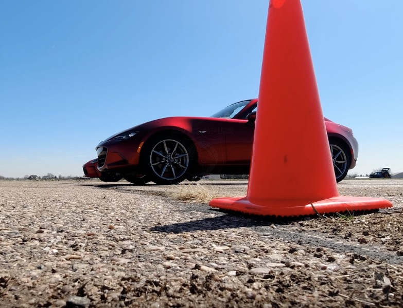 WATCH: Why Is A Base Mini EV FASTER Than These Two Sports Cars ...