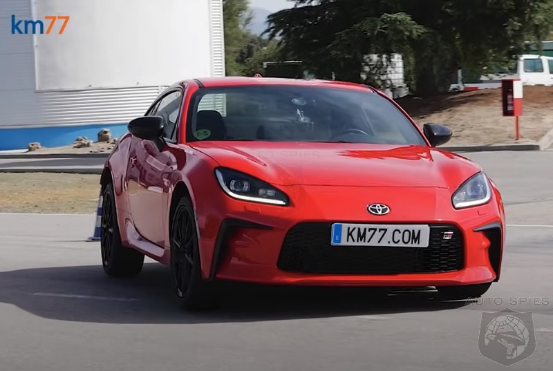 WATCH: 2023 Toyota GR86 FAILS The Legendary Moose Test - AutoSpies Auto ...