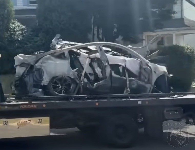 WATCH: Tesla Explodes Like A Bomb After Fatal Crash - AutoSpies Auto News