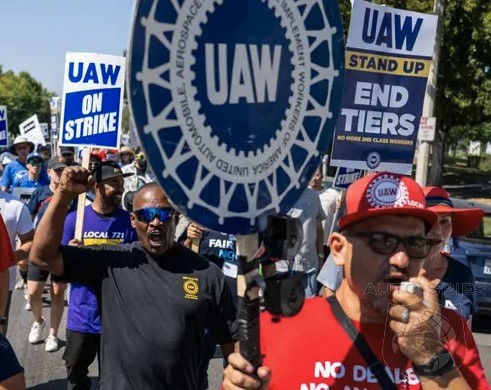 Ford CEO Claims UAW Has Put The Entire Industry At Risk - Urges Leaders ...