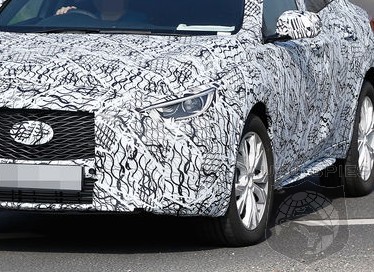 SPIED: Infiniti's QX30 Drops The Heavy Camo — Production Body Spotted ...